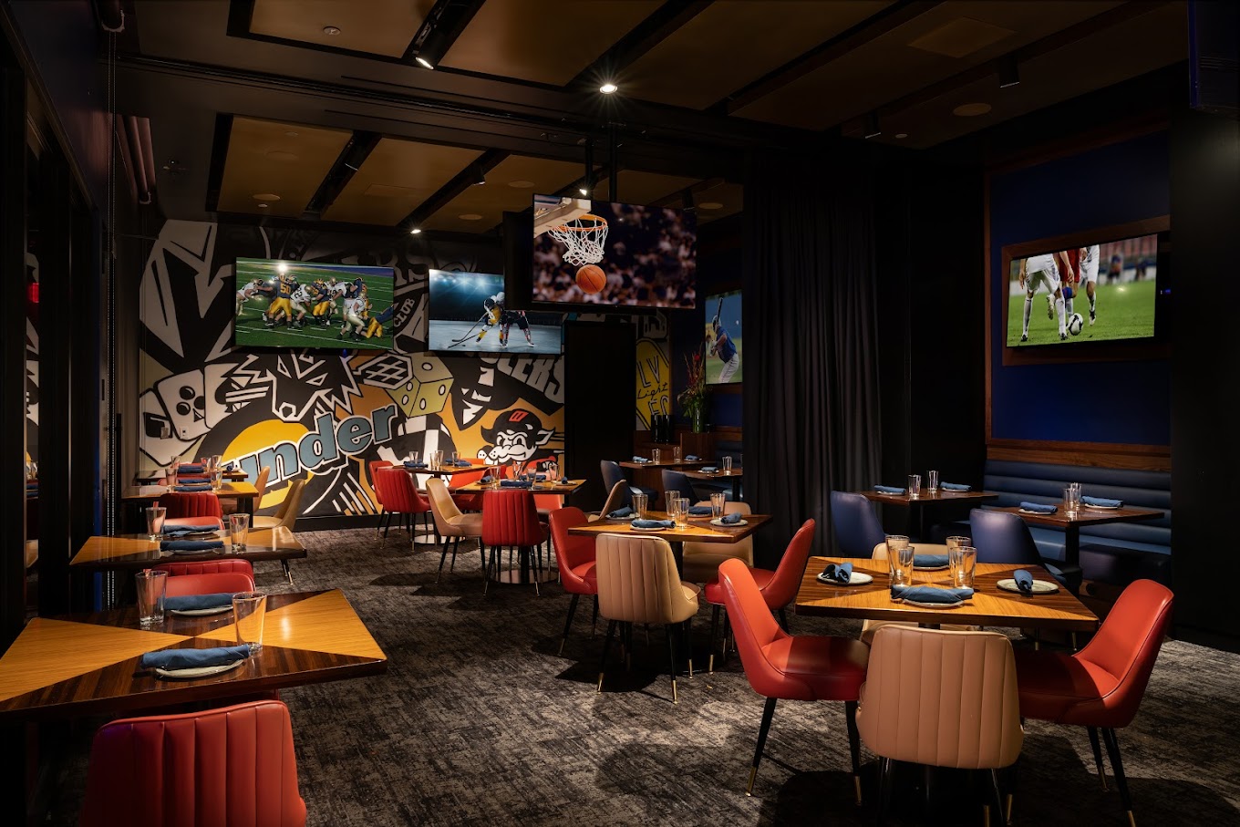 Flanker Kitchen + Sports Bar, Mandalay Bay